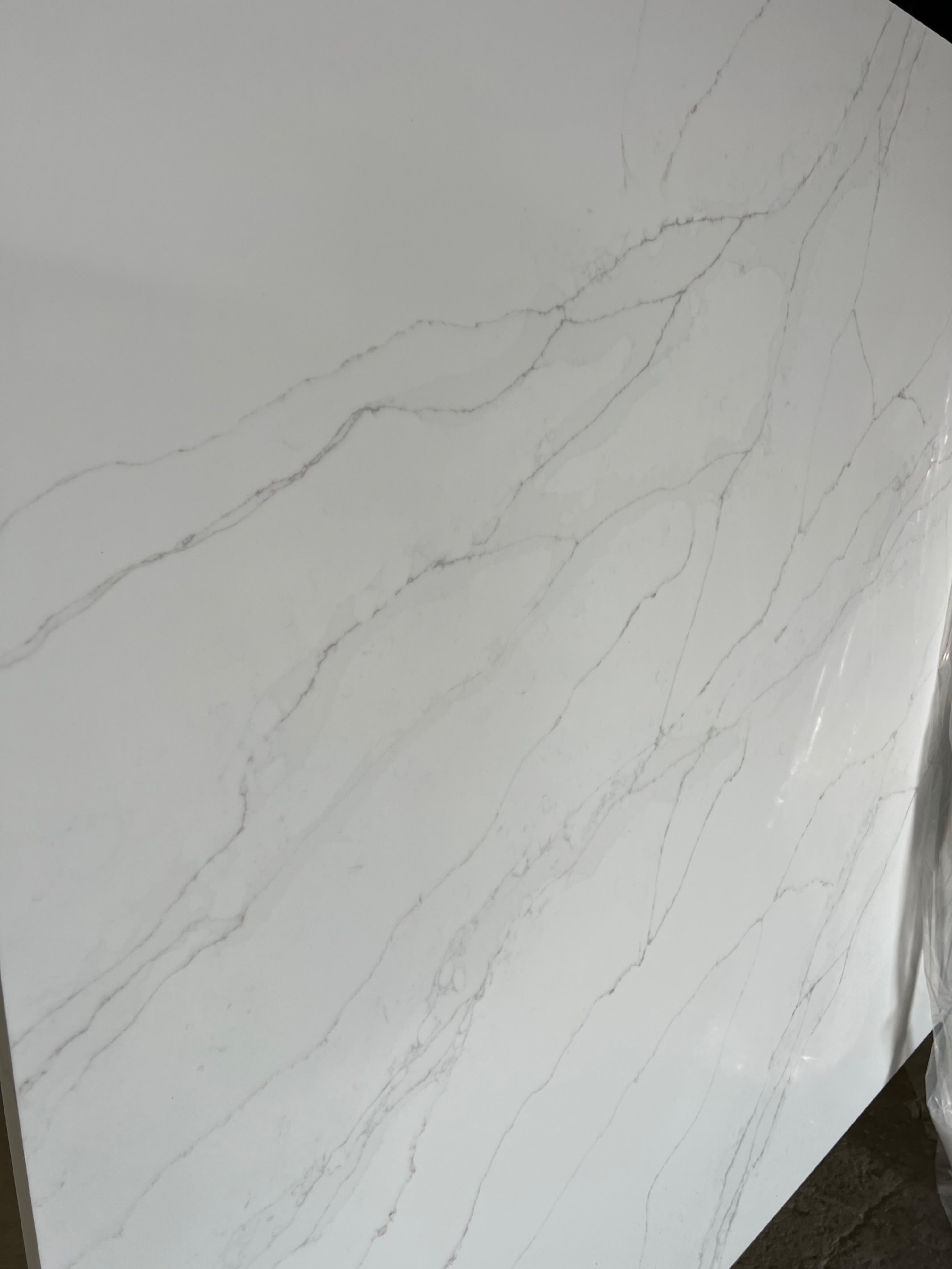 Calacatta Royal Quartz - StoneTrash