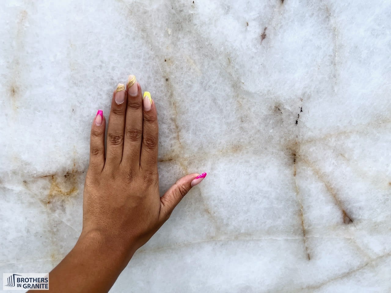 Cristallo Gold Quartzite - StoneTrash