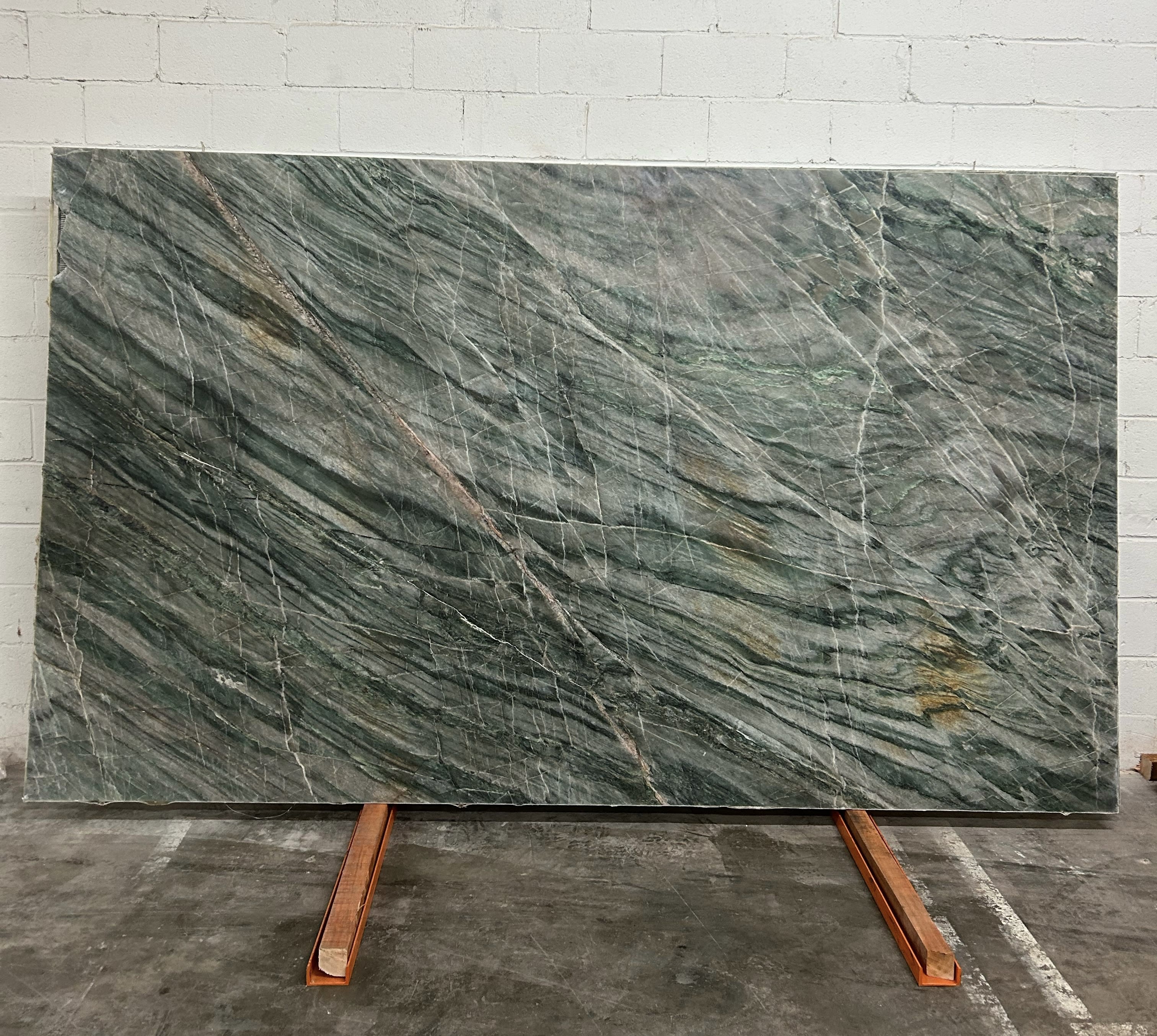 Emerald Oro Quartzite by Bianco Surfaces - StoneTrash