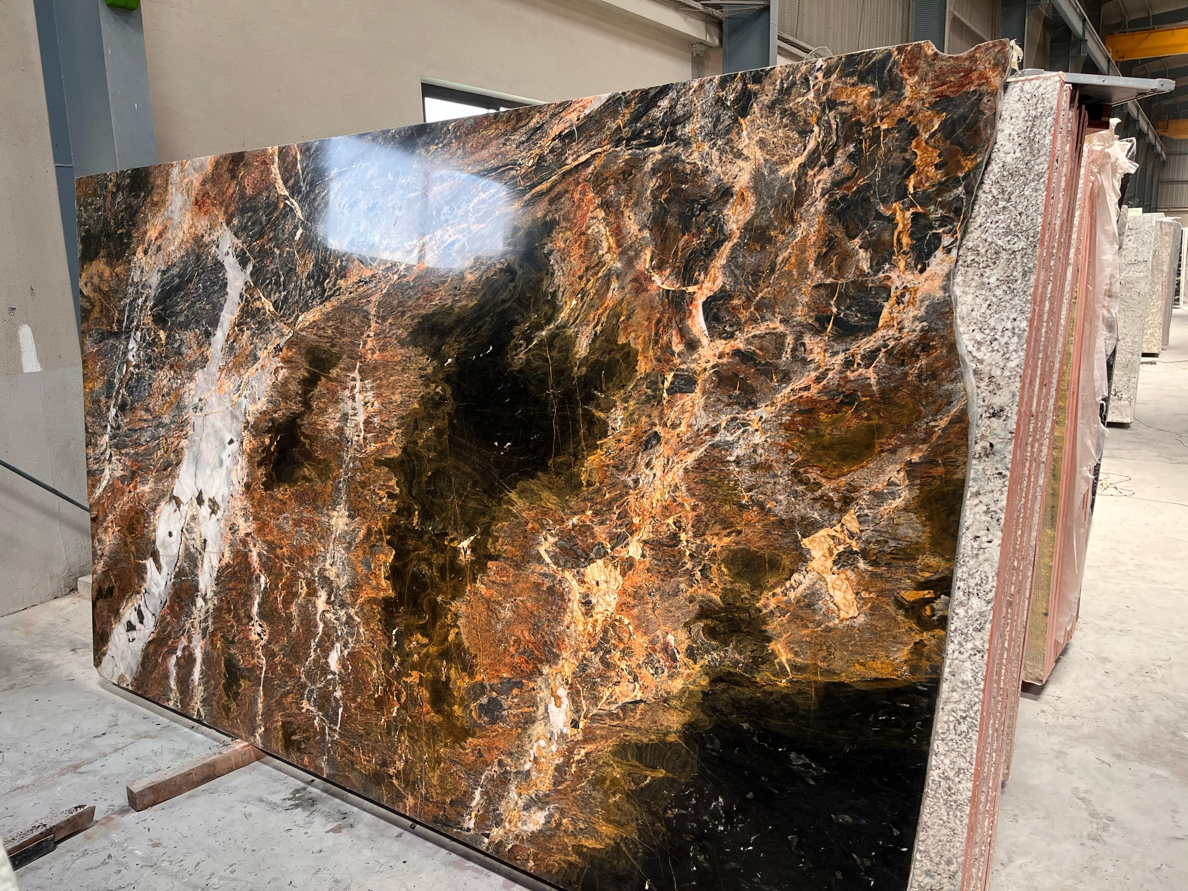 Lava Oro Granite - StoneTrash
