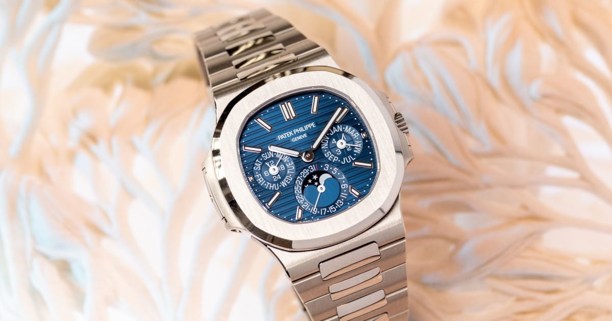 Patek Philippe Nautilus 5740G Calendrier Perpétuel Or Blanc Full Set ...