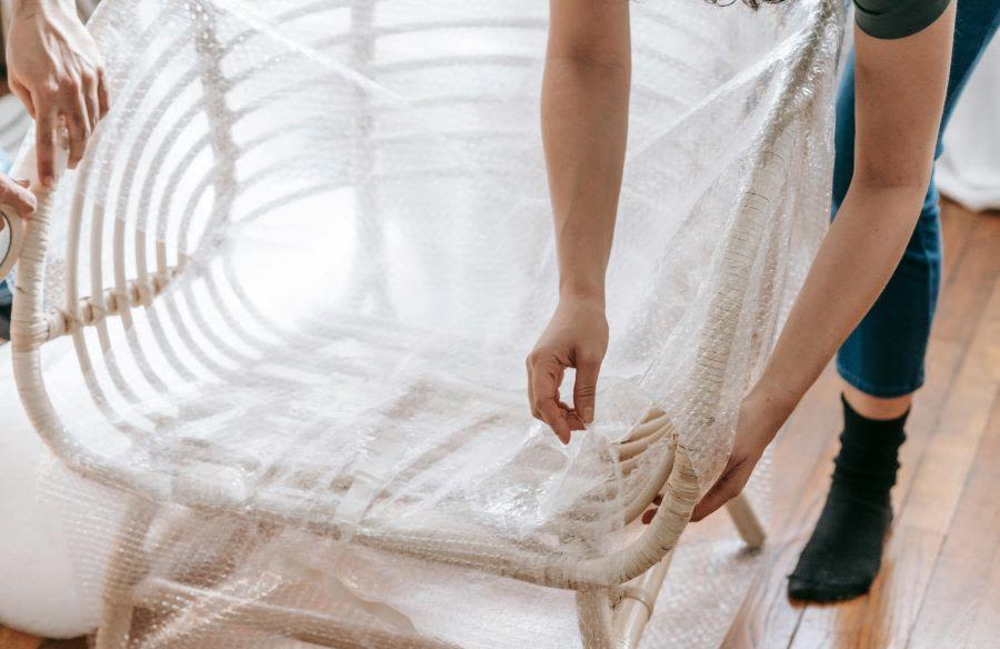 How to Correctly Wrap and Pack Furniture for Storage