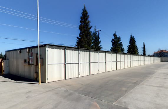 Self Storage units in Fresno, CA | 3502 W San Jose Ave | Derrel's Mini ...