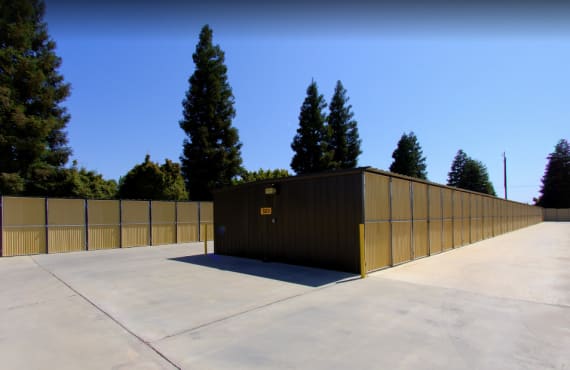 Self storage units in Bakersfield, CA I Derrel's Mini Storage