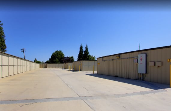 Self storage units in Bakersfield, CA I Derrel's Mini Storage