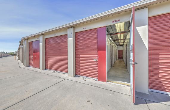 Cheap and Secure Storage Units In Hayward, CA