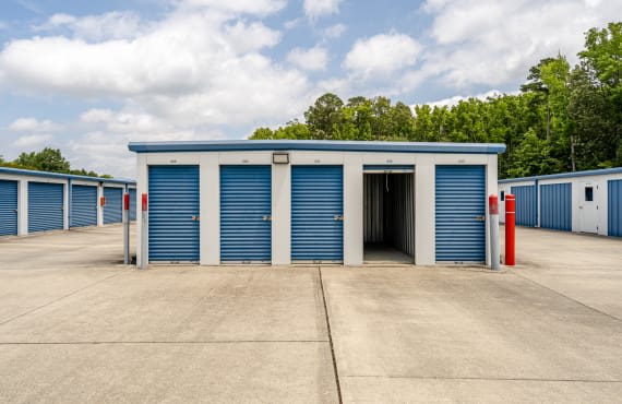 Storage Units in Virginia Beach, VA