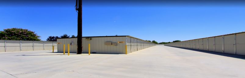 Clean and Spacious Storage Units in Bakersfield, CA