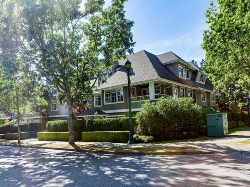 303 1280 55 ST Delta Delta For Sale, R3052267 - StrawHomes.com