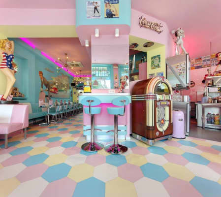 Jobs, stages et jobs étudiants chez SPRL Ni Une Ni Deux le Balmoral ...