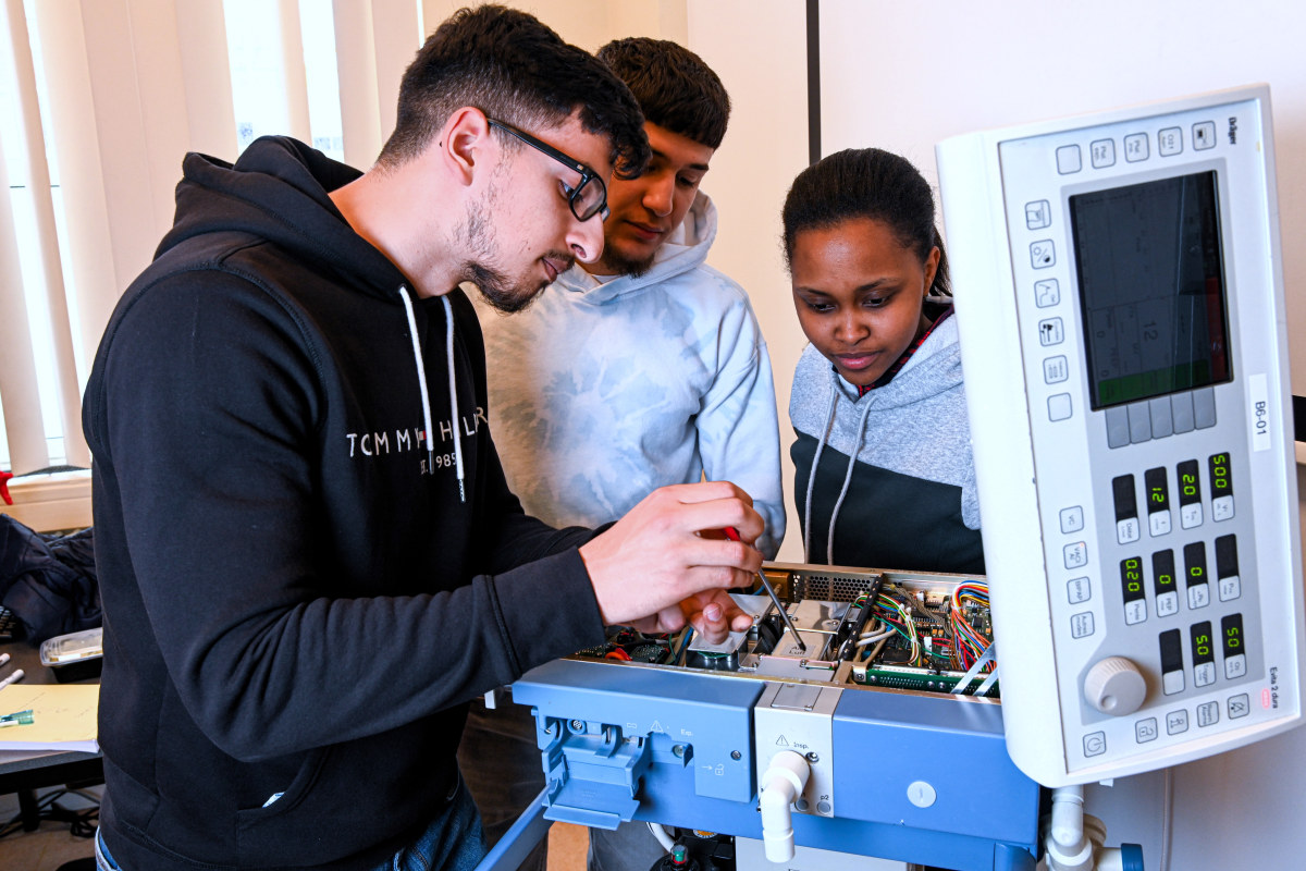 Haute École Lucia de Brouckère (HELdB)