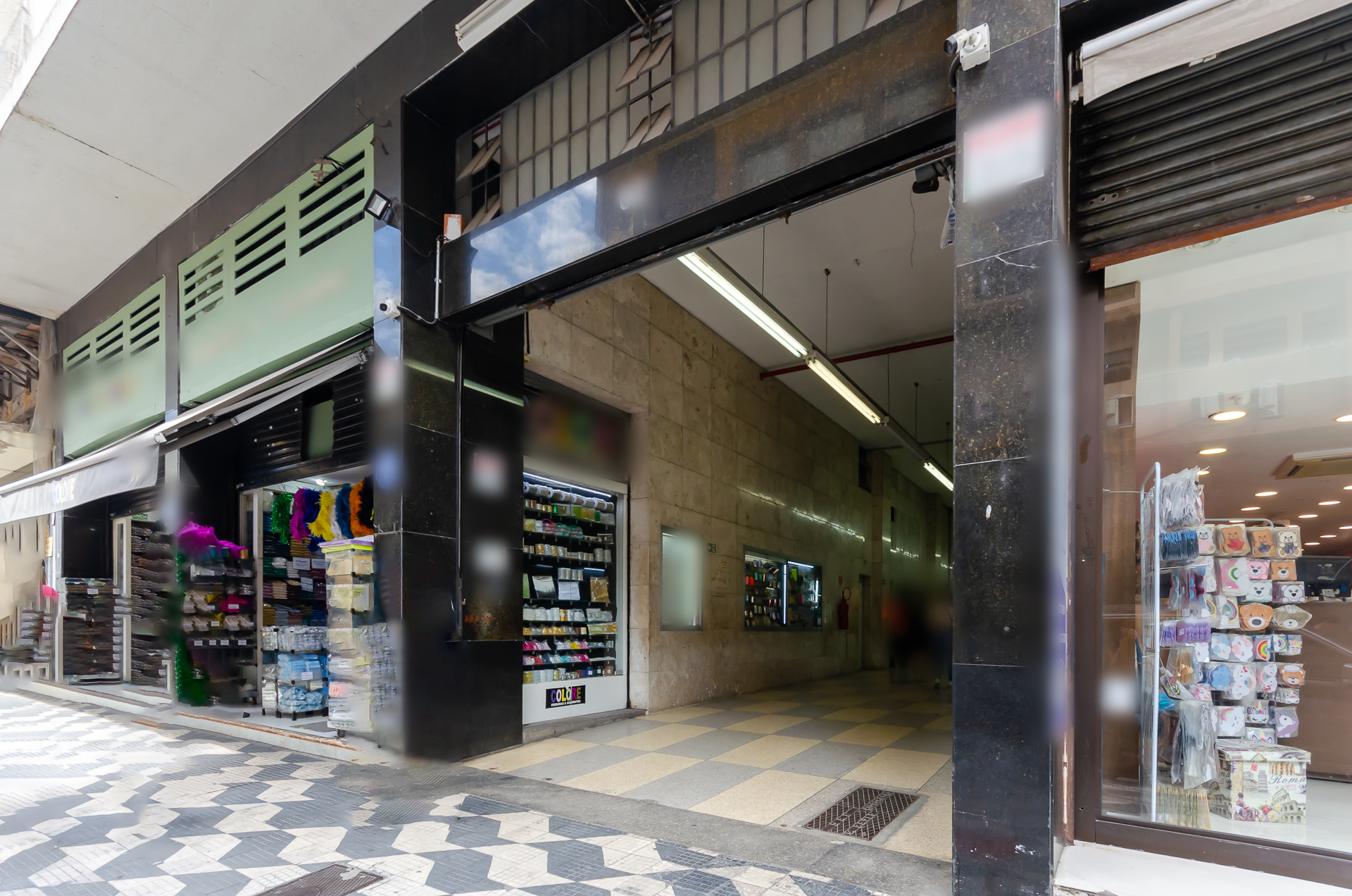 Alugue loja em galeria com 42 m² em Centro Loja 4 por R$ 17.000, São ...