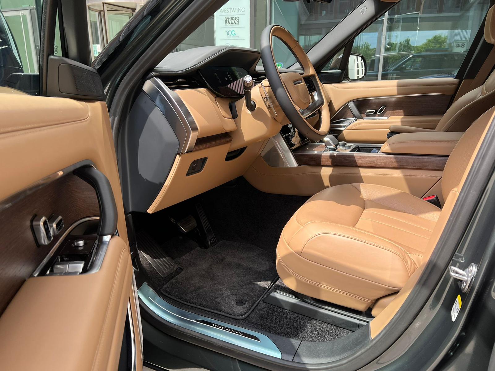 Rent a Land Rover Range Rover Vogue D350 Autobiography in Europe ...