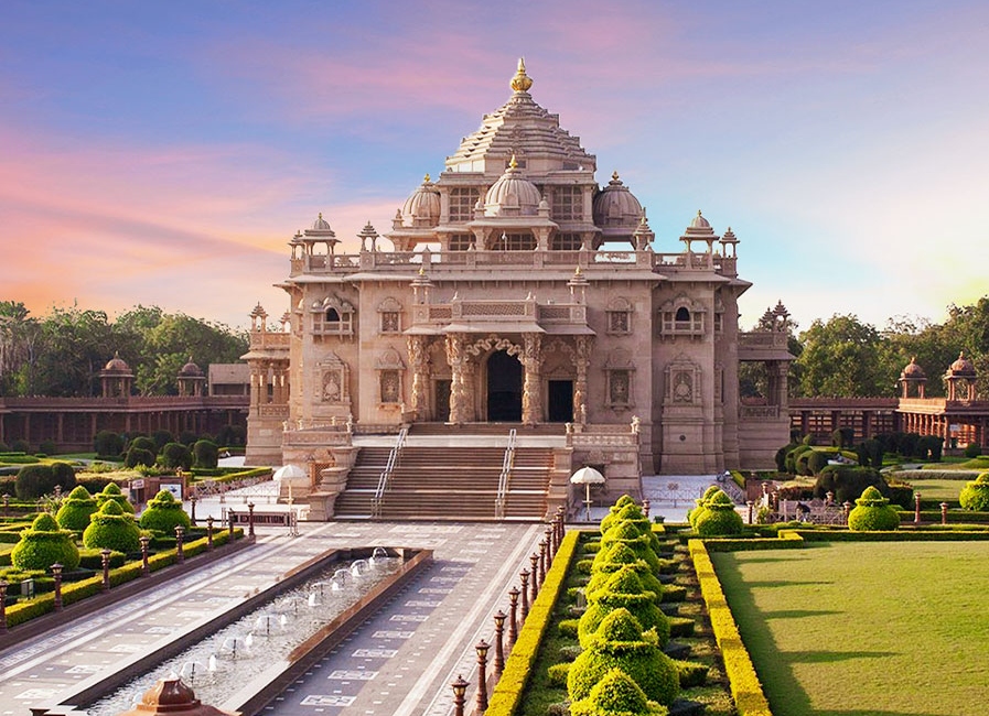 Akshardham Temple in Ahmedabad, India | Day Tripe with Sunleisureworld