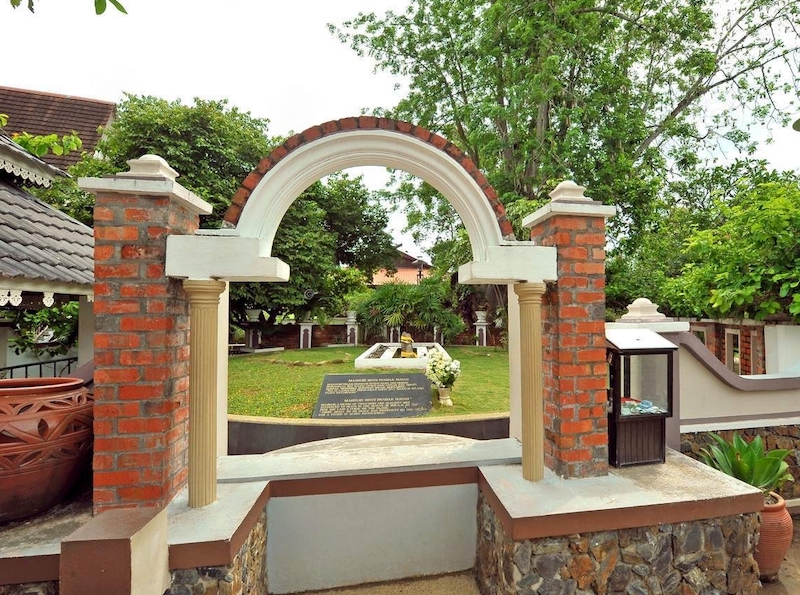 Mahsuri Tomb and Museum in Langkawi, Malaysia | Day Tripe with ...