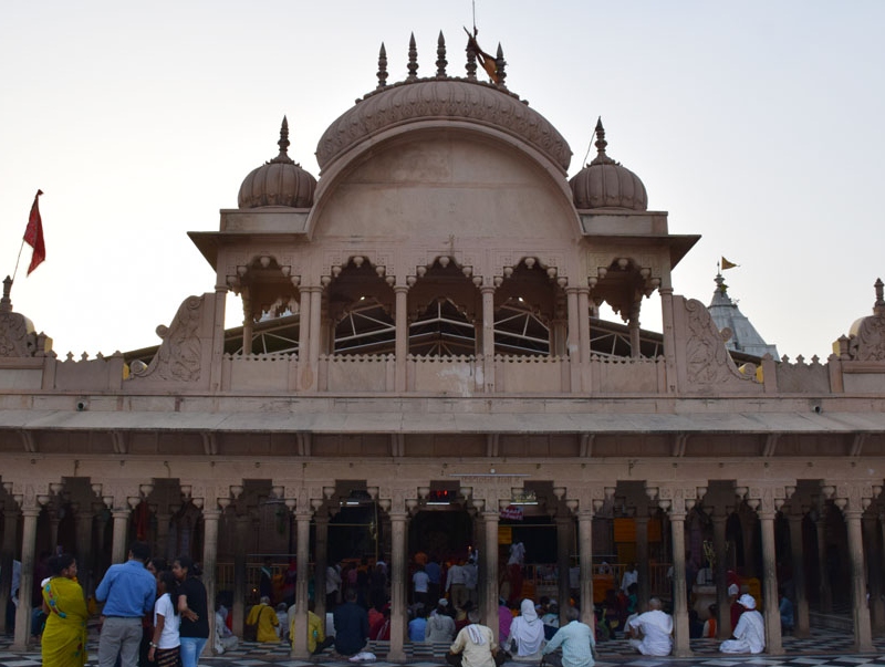 Barsana Shri Radha Rani Temple in Mathura, India | Day Tripe with ...