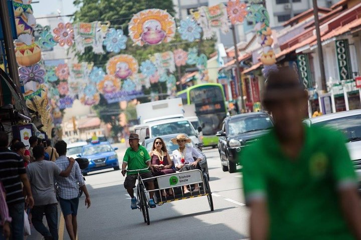 Nostalgic Journey with Trishaw Uncle Cycle Rickshaw (Chinatown) Tours ...