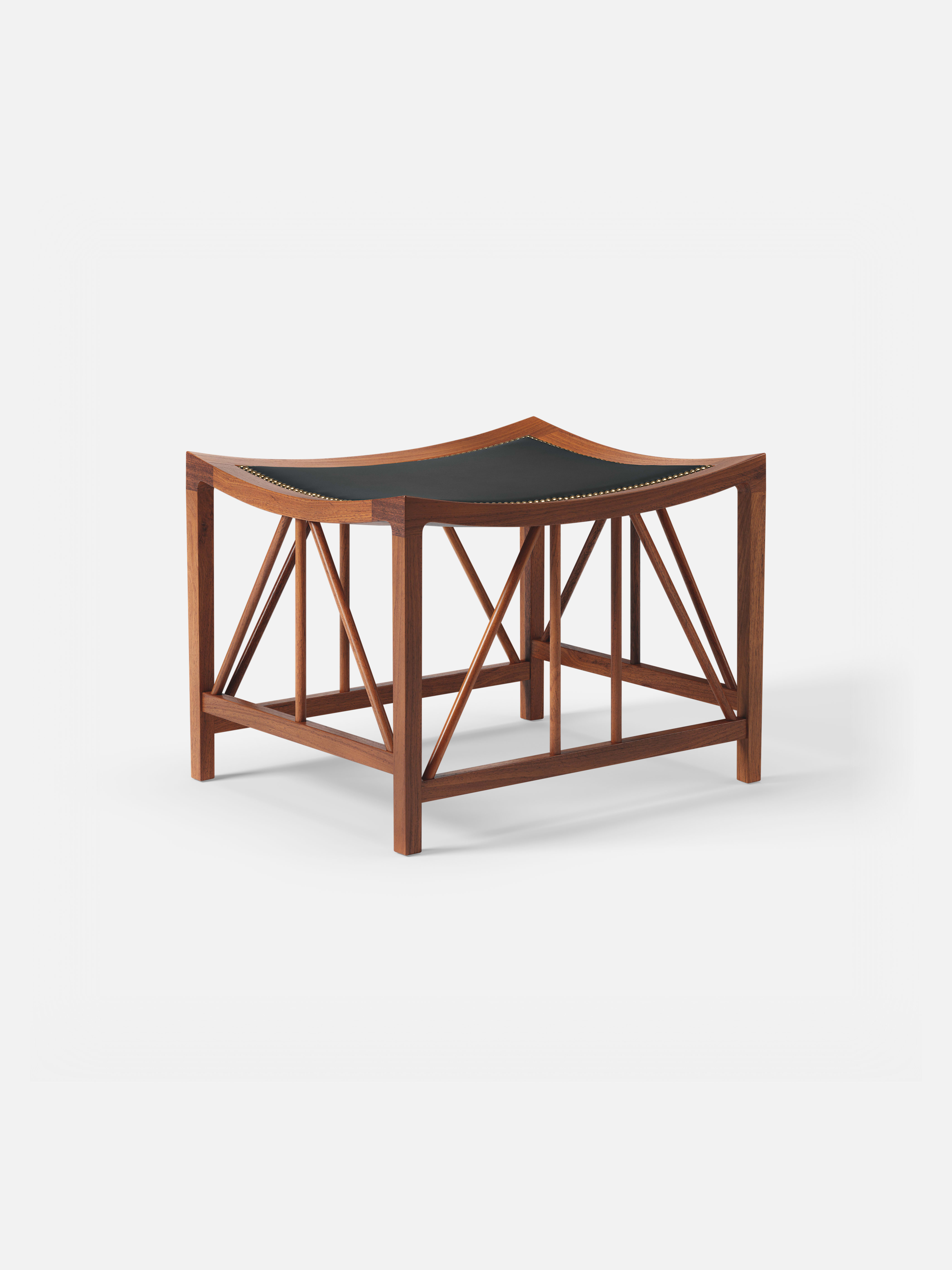 Stool 1063 Mahogny - Josef Frank Stool 1063 Mahogny - Josef Frank