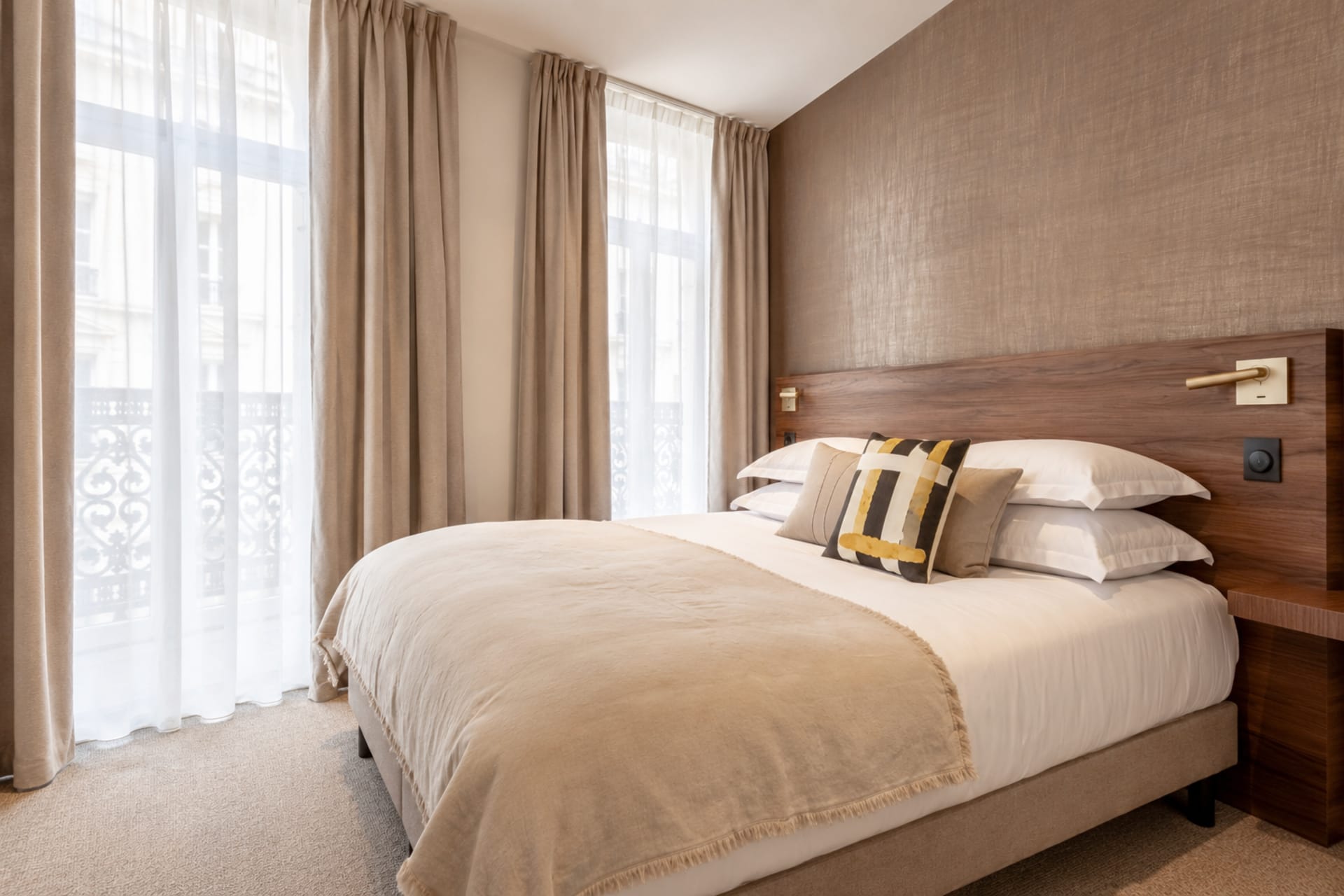 Le Madame - Superior Double Room 401 - Paris
