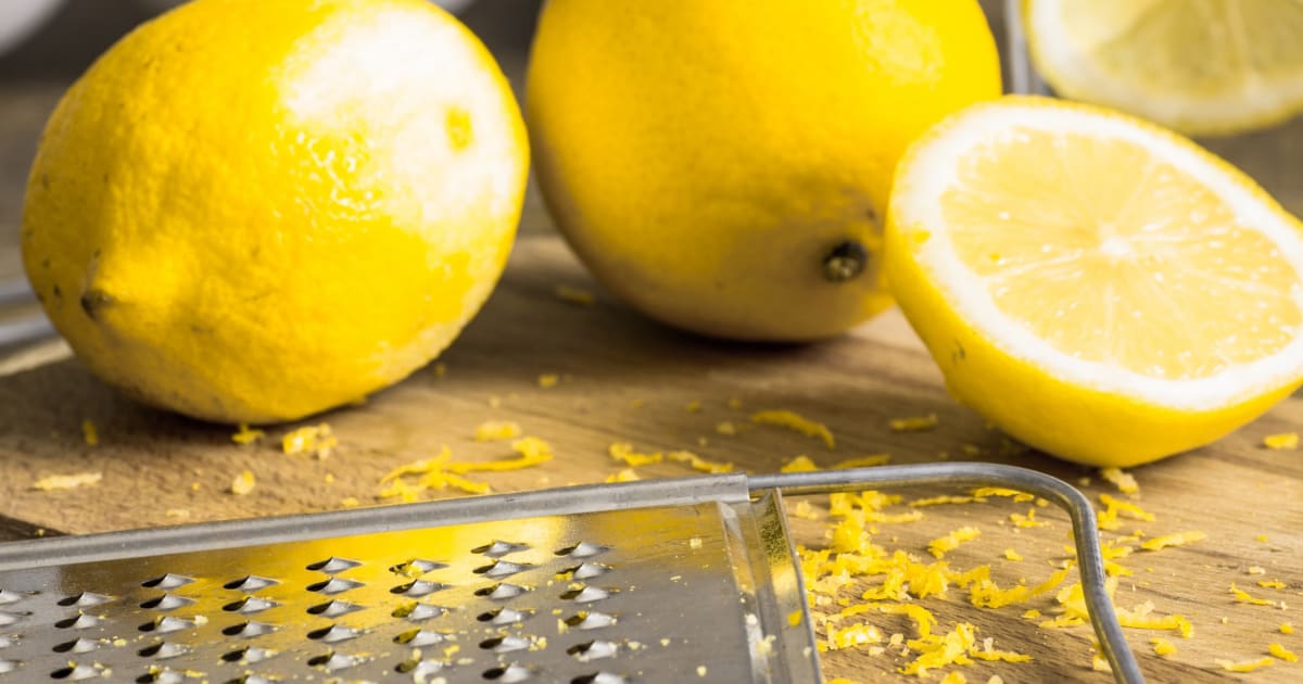 Comment râper un zeste de citron? | Swissmilk