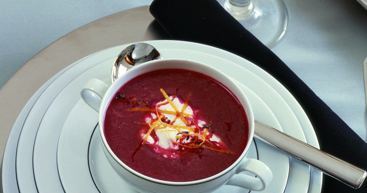 Soupe à la betterave rouge et à la crème au raifort - Recette | Swissmilk