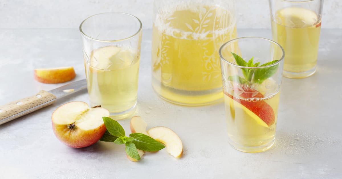 Gespritztes Apfel-Minze-Getränk - Rezept | Swissmilk