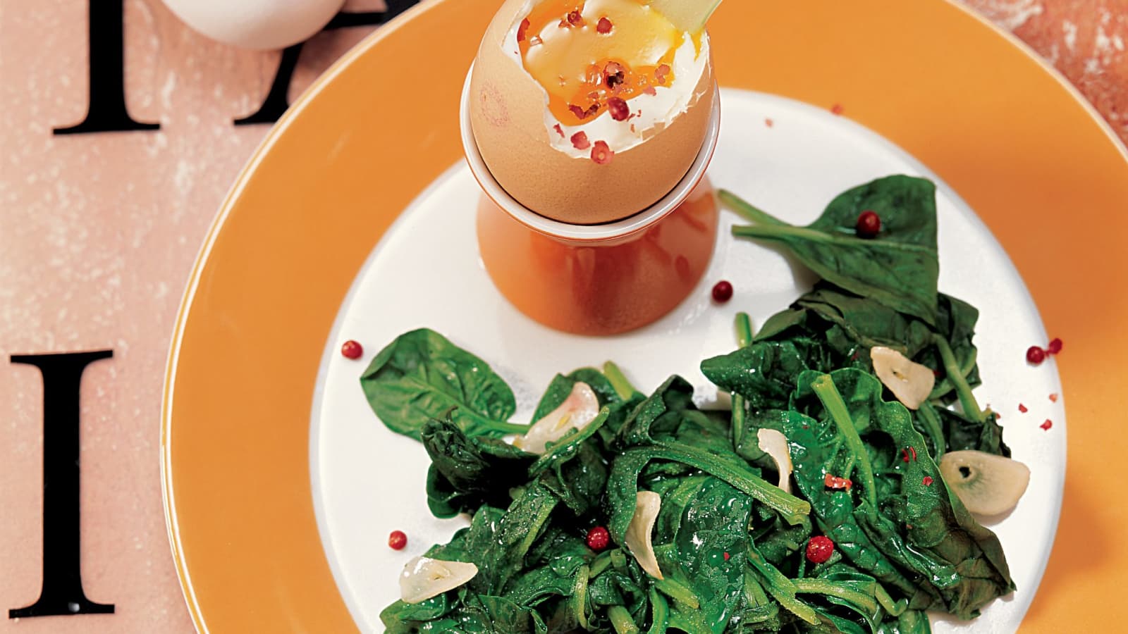 4-Minuten-Ei mit Blattspinat - Rezept | Swissmilk