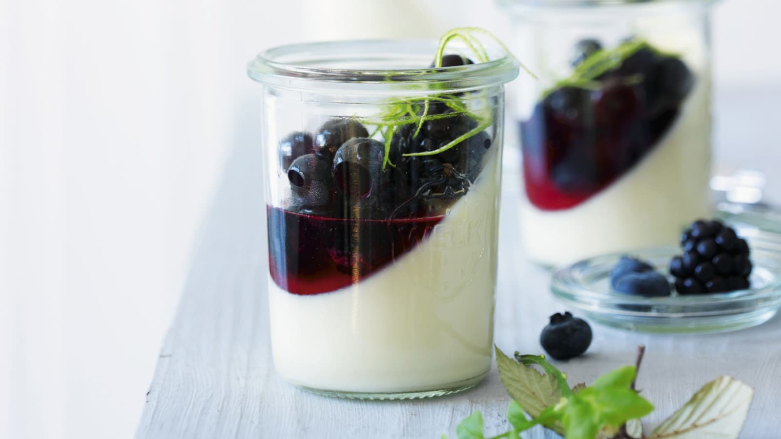 Panna cotta aux fruits rouges - Recette | Swissmilk