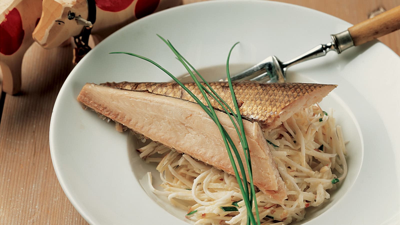 Geräucherte Felchen mit pikantem Apfelsalat - Rezept | Swissmilk