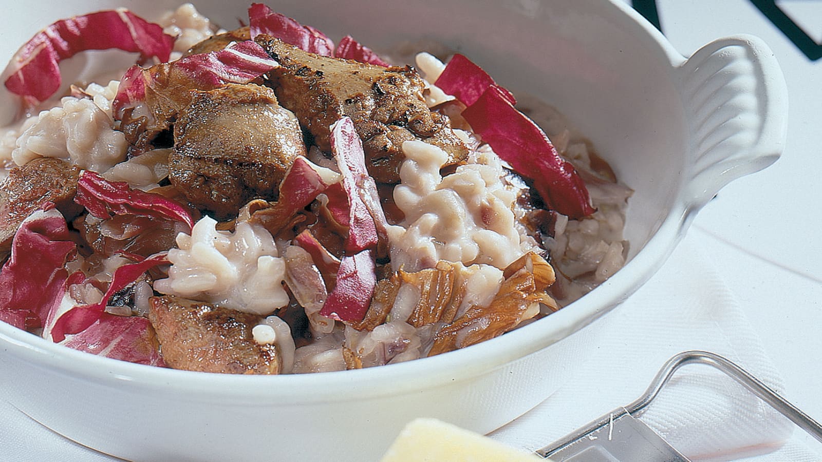 Risotto mit Cicorino rosso und gebratener Pouletleber - Rezept | Swissmilk