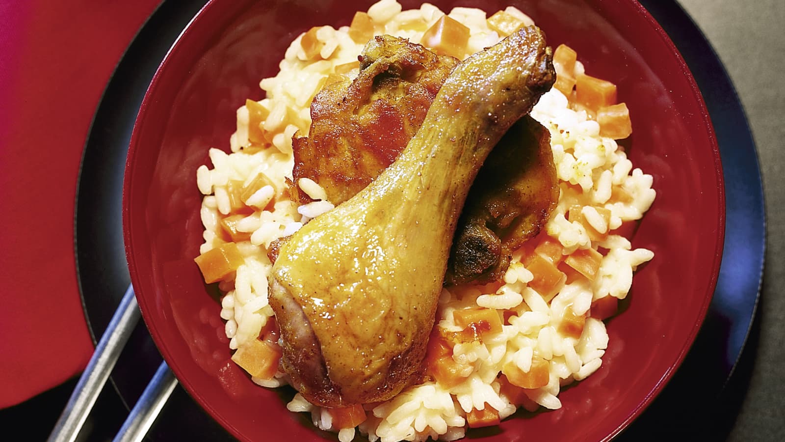 Rüebli-Ingwer-Risotto mit Pouletstücken aus dem Ofen - Rezept | Swissmilk