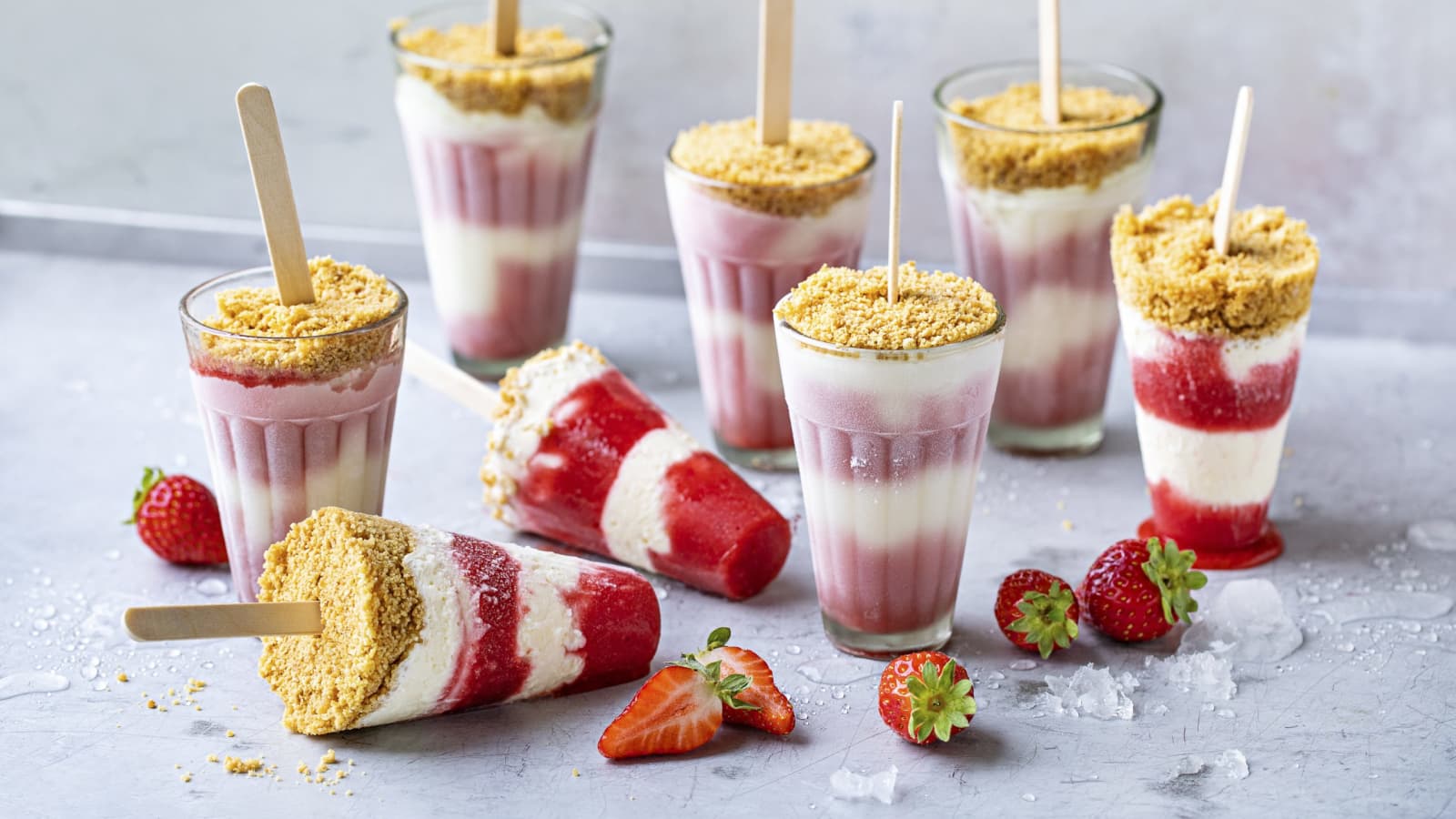 Strawberry Cheesecake Pops - Rezept | Swissmilk