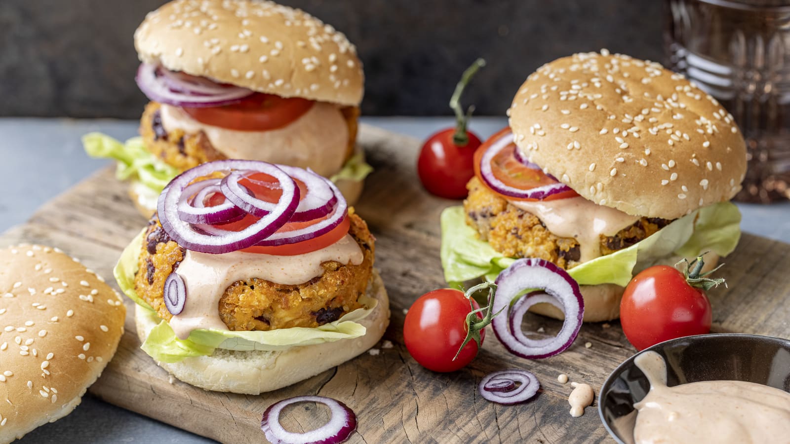 Burgers de quinoa et de haricots rouges - Recette | Swissmilk