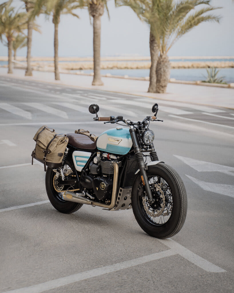 Brat Style motorcycle | Triumph Brat Style custom by Tamarit Motorcycles