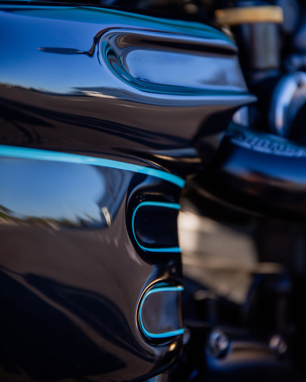 141 TurXton | A Cafe Racer for Speed Lovers