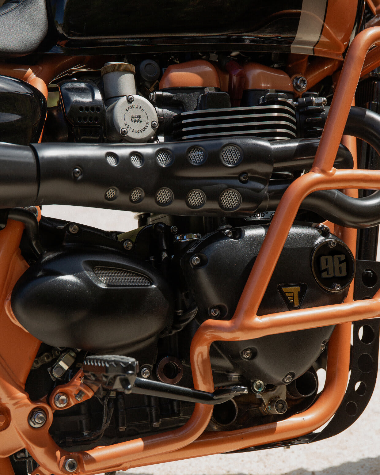 96 Ícaro | Una Scrambler diseñada para la aventura.