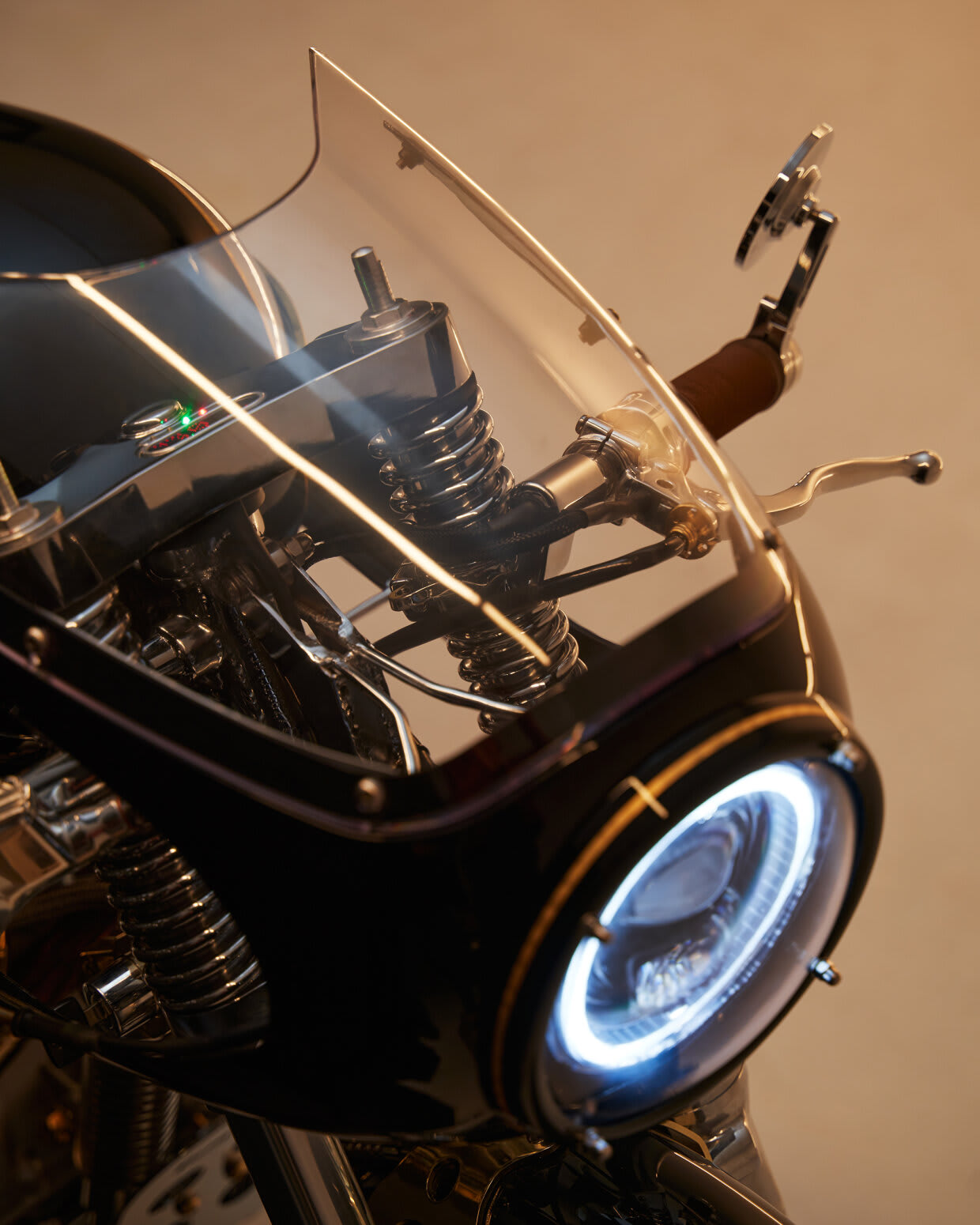 160 Black Dragon | A Cafe Racer Reference in Power and Beauty