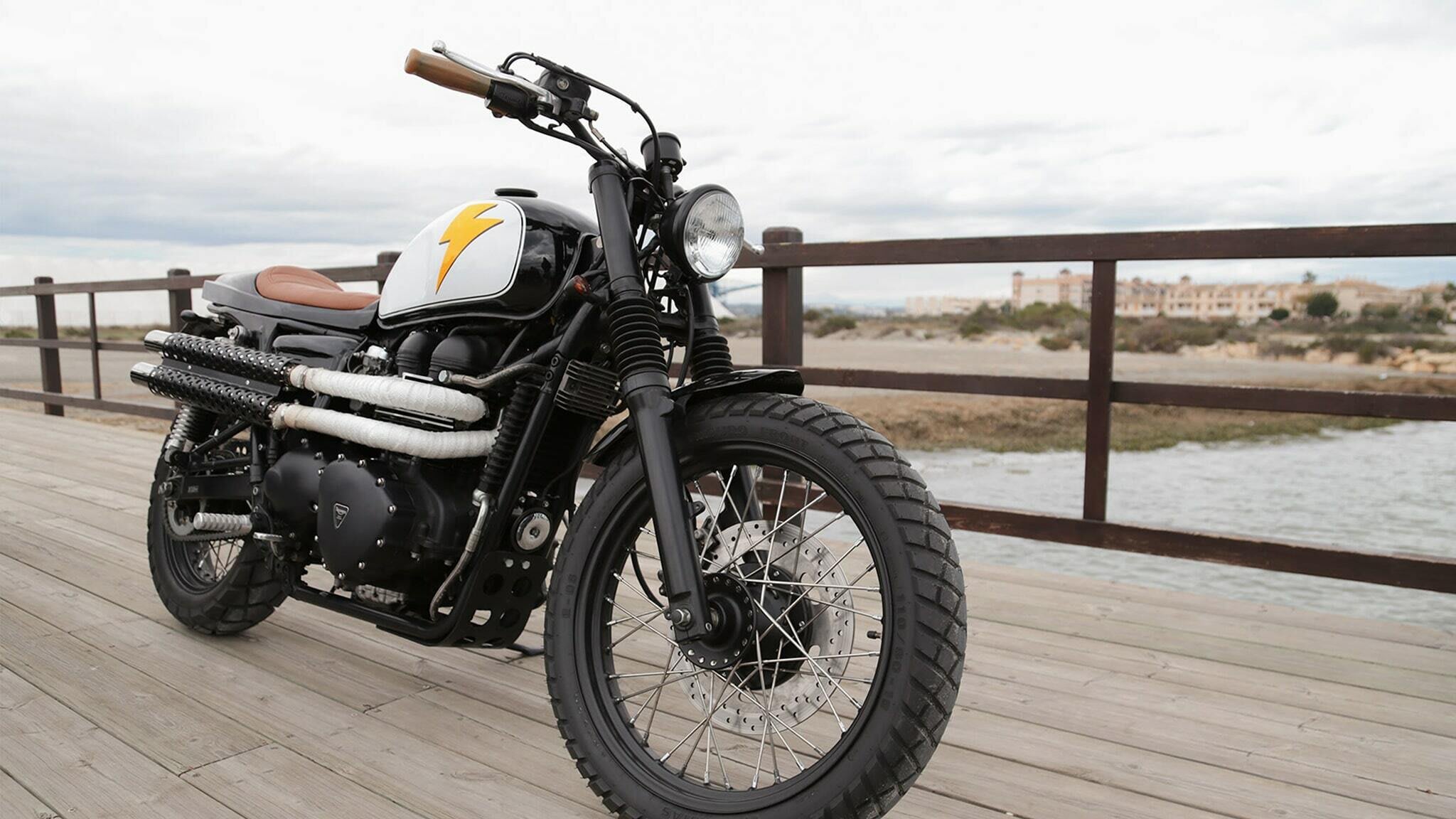 Moto Tamarit number 4 | Moto Veloz first off-road Bonneville