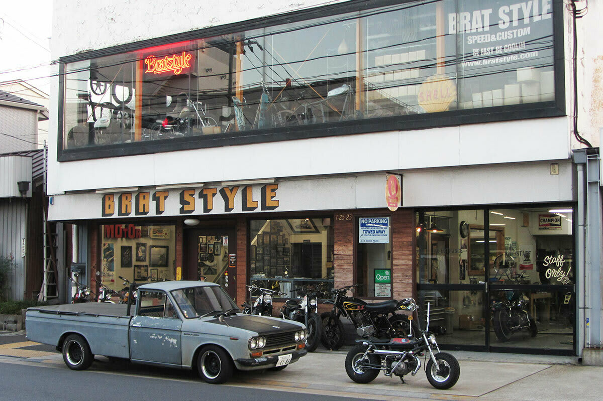 Brat Style motorcycle | Triumph Brat Style custom by Tamarit Motorcycles