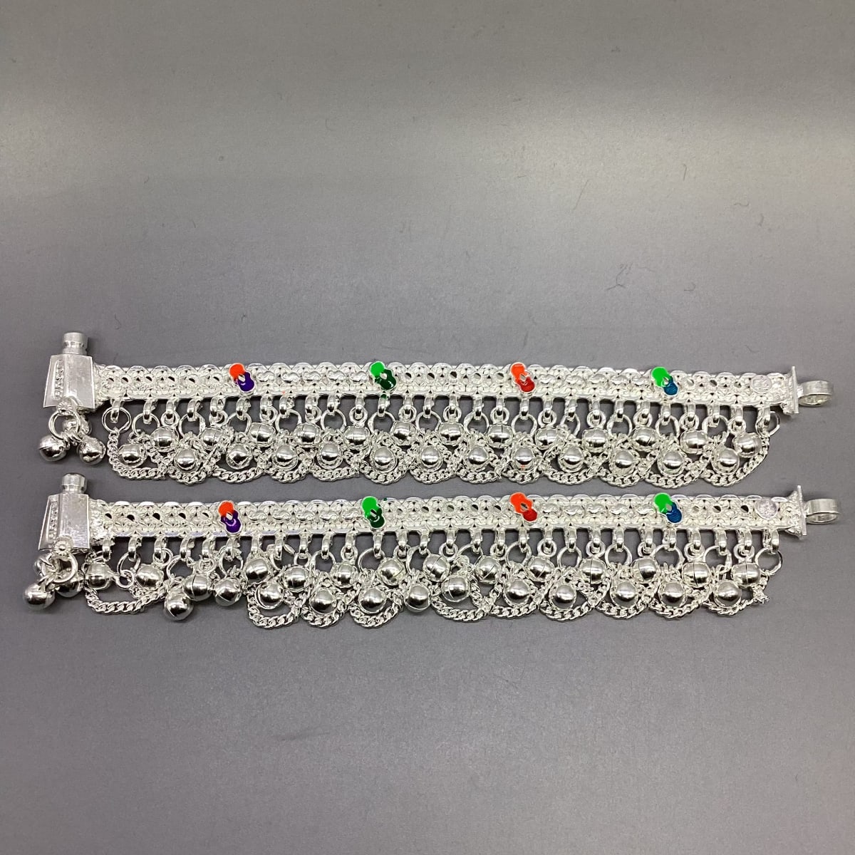 Top 999+ silver leg chain design images – Amazing Collection silver leg ...