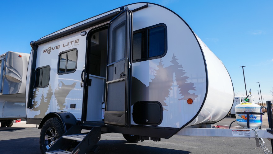 Enter to win a high-quality 2022 Rove Lite Ultra Lightweight Camping ...