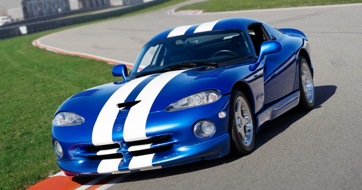 Win the Genius Garage 1997 Dodge Viper GTS!