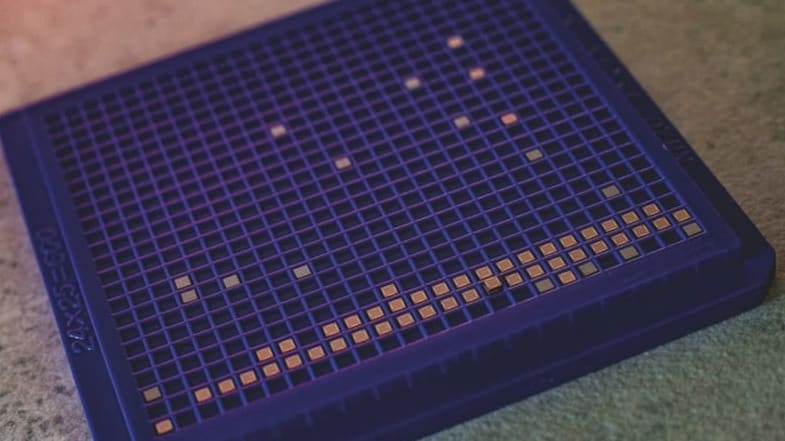 Miniature, High-Performance, Low-Cost 5G Transceiver Design - Tech Briefs