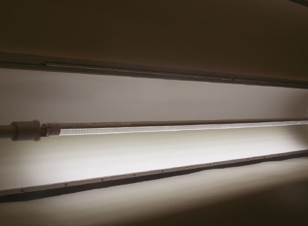 Alternate Methods for Testing LED Tube Lights - Tech Briefs