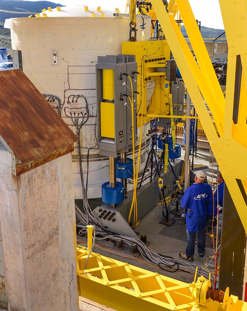 NASA Tests New Rocket Booster Connection to its Limits - Mobility ...