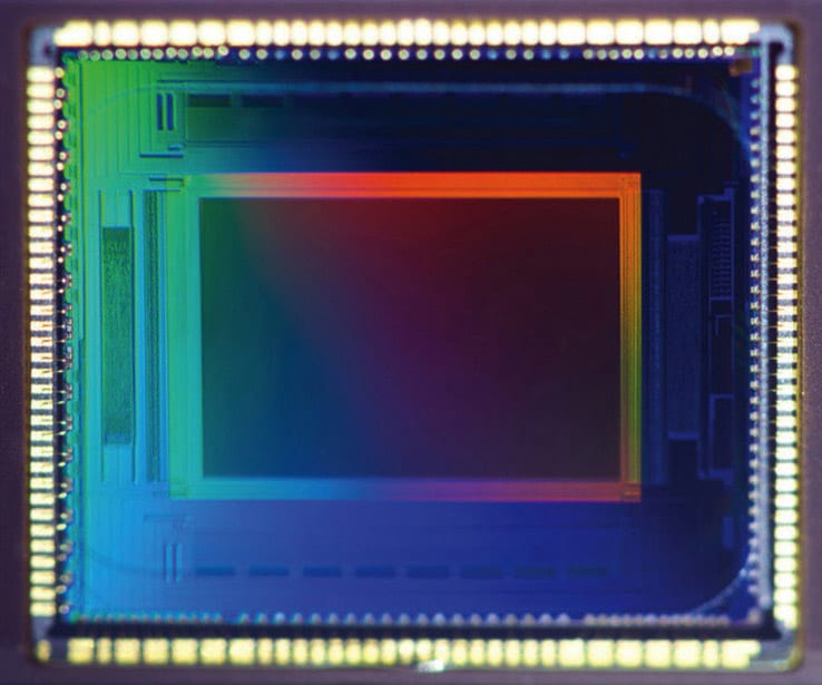 Understanding Sensitivity in sCMOS Microscopy Cameras - Tech Briefs