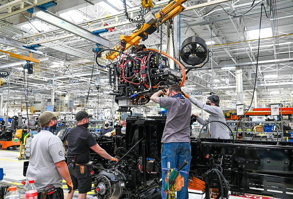 Mack Trucks Begins Production of LR Electric - Mobility Engineering Technology
