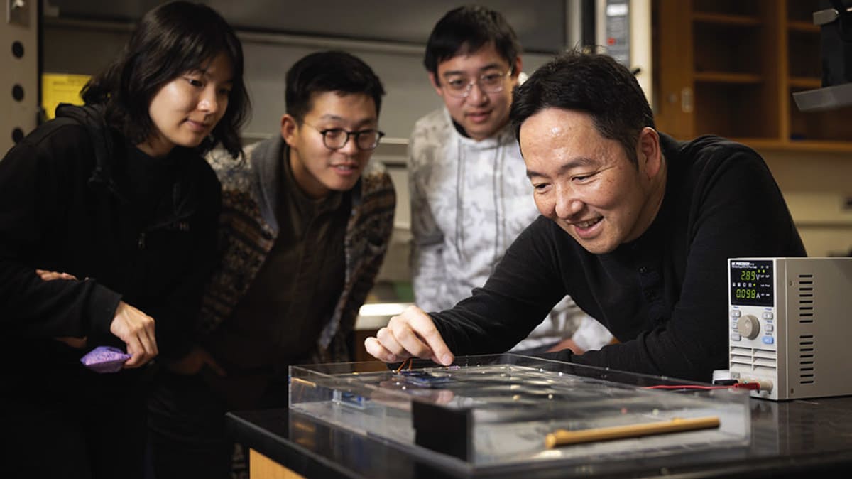 Snail-Inspired Robot Could Scoop Ocean Microplastics - Tech Briefs