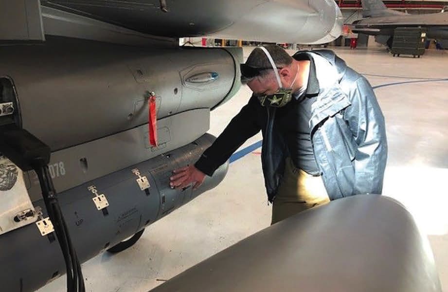 Targeting Pod Maintenance - Mobility Engineering Technology
