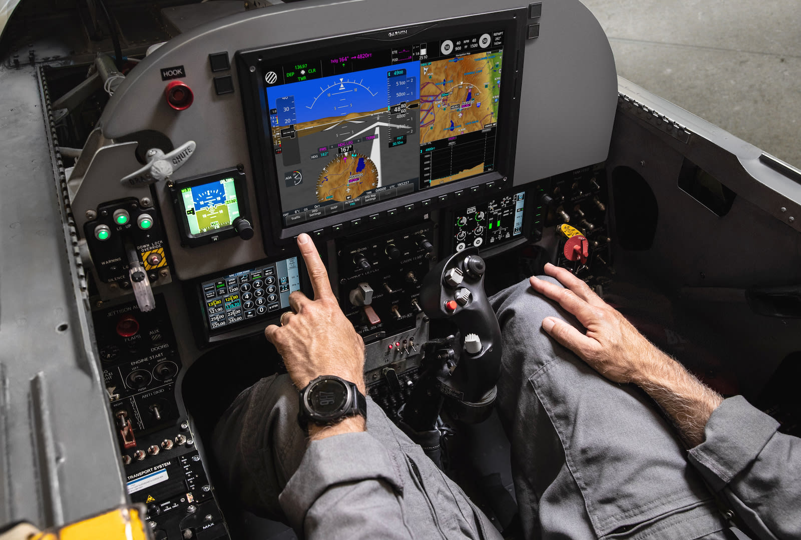 Integrated Flight Deck System - Mobility Engineering Technology